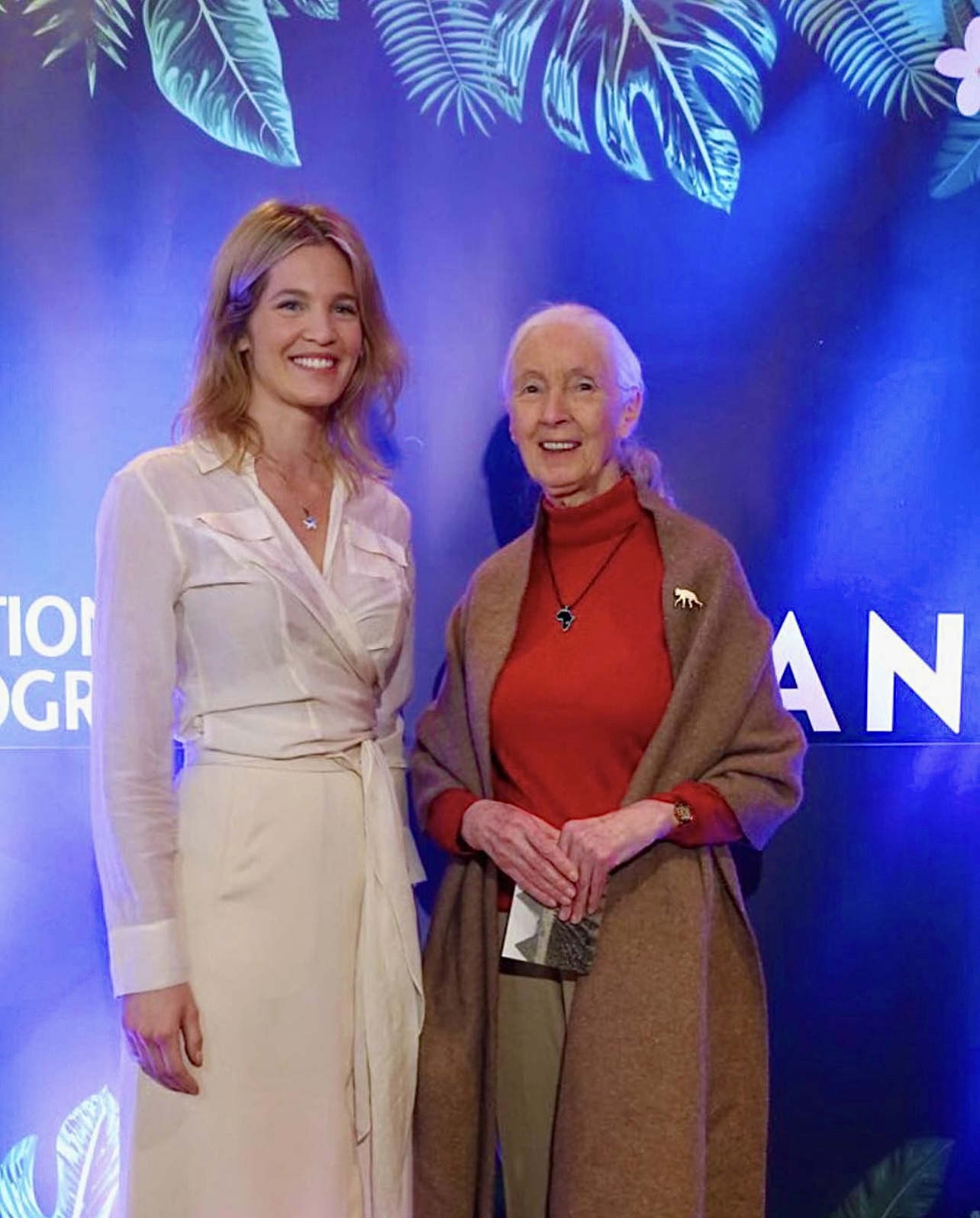 Liz le pone voz a el audio libro de Jane Goodall "Yo Jane" - LIZ SOLARI